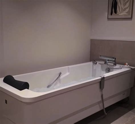 Tr Comfortline Accessible Bathtub Innova Care Concepts Ltd