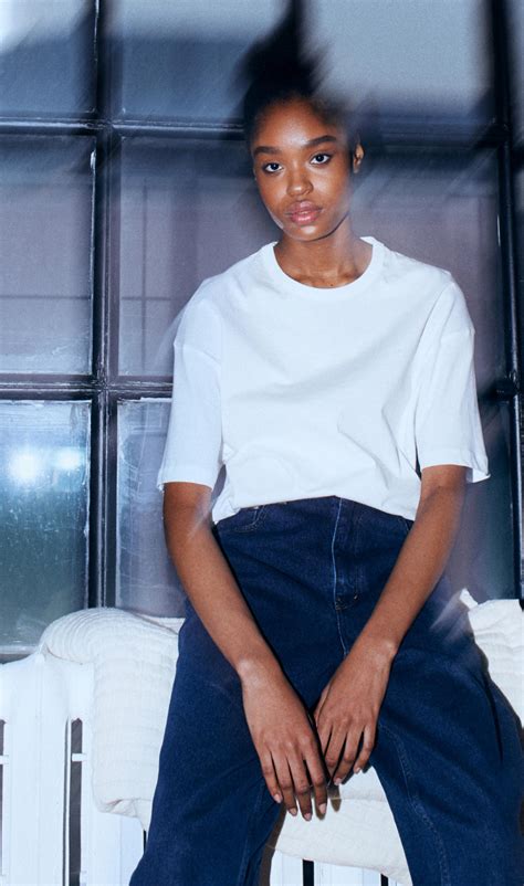 6 Ways To Style Your Classic White Tee Kotn