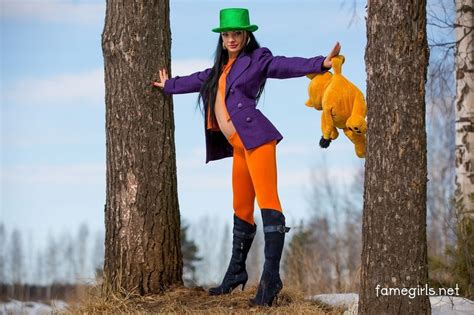 Cute Sex Model Dressed In Flashy Chick Clot Xxx Dessert Picture 2