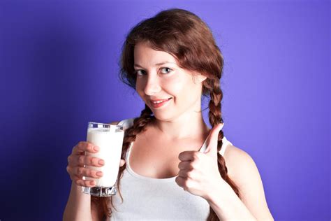 ¿es Verdad Que Beber Leche Fortalece Los Huesos