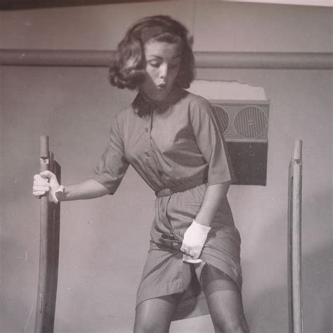 Original Vintage Gil Elvgren Pin Up Girl Model Photograph Woman Toe In