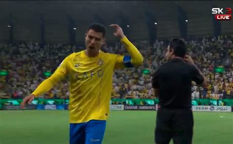 Video Brozović I Ronaldo Protestirali Kod Suca Hrvat Požutio Sportklub