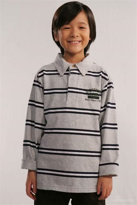 资料图片：《长江七号》宣传照 徐娇开怀大笑影音娱乐新浪网