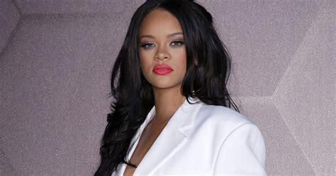 Rihannas November Vogue Cover Is Historic