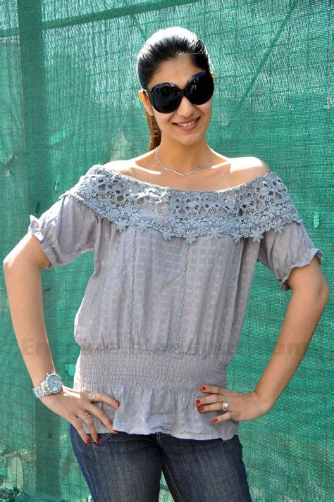 Siya Photo Gallery Actress Siya Photo Shoot Entcine