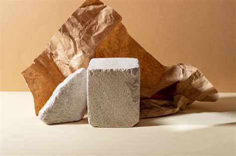 화장품용 콘크리트로 만들어진 기하학적 모양의 배경 베이지 색 배경에 그림자가 있는 직사각형 연단 제품 포장 프레젠테이션을 위한 빈 모형 0명에 대한 스톡 사진 및 기타