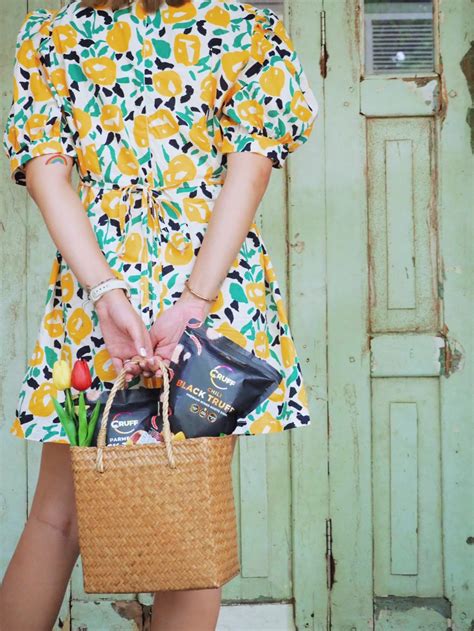 สั่งซื้อสินค้าออนไลน์จาก Cruff Shopee Thailand