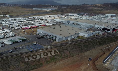 Trumps New Tariffs On Canada Mexico Take Effect