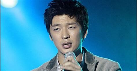 가수 팀 4집 앨범 Love Is 발표