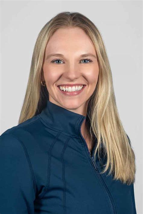 Heather Gronkowski Pt Dpt Ubmd Orthopaedics And Sports Medicine Doctors Buffalo Niagara