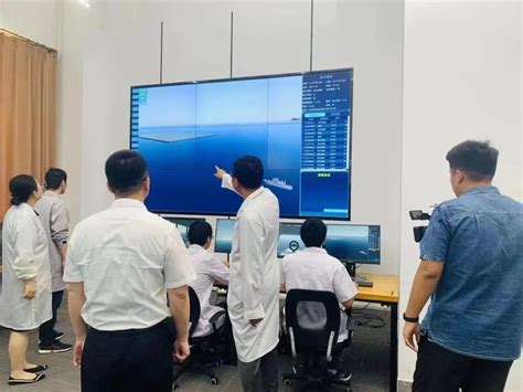 我国首艘数字孪生智能科研试验船 海豚1”在烟台首航