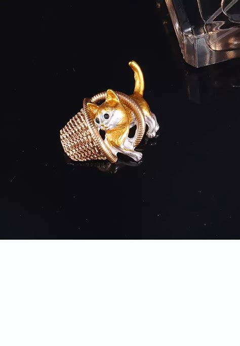 Buy Zafiti Fashion Cute Golden Cat Basket Brooch 2024 Online Zalora