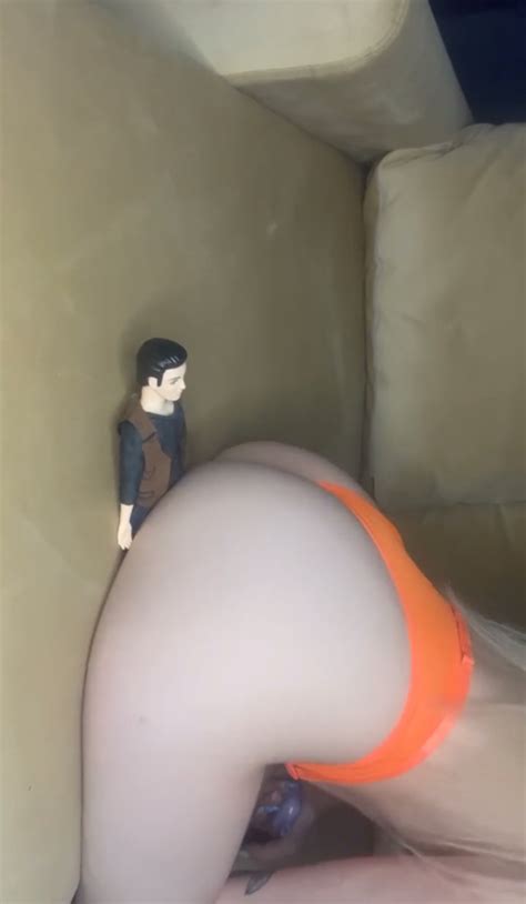 Giantess Crushes Tiny Man
