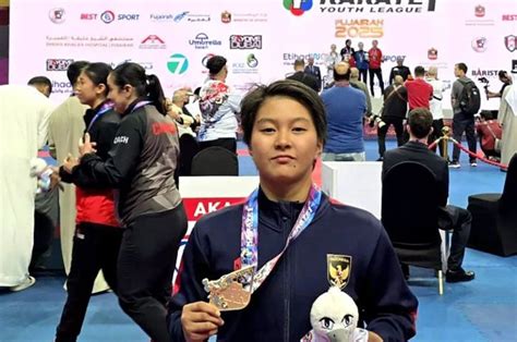 Zaskia Putri Harumkan Nama Indonesia Raih Juara Dunia Karate Di Uea