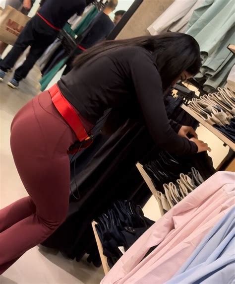 Dark Haired Lululemon Cutie Spandex Leggings And Yoga Pants Forum