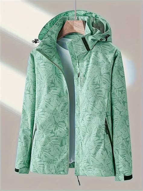 Jolan Windproof Graphic Jacket Amy Walker