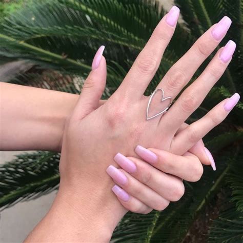 Simple Nail Inspo Coffin Get Gorgeous Nails With This Coffin Coffin Nails Have Become Quite