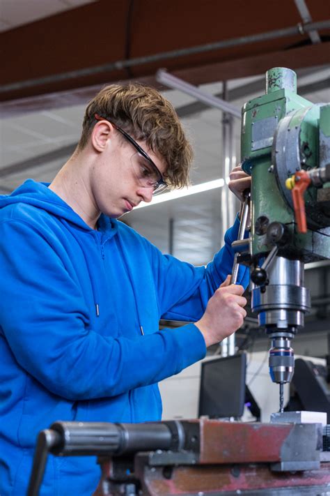 Insight In Production And Assembly Uwt