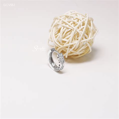 Which Side To Wear An Earring For Men The Meaning Behind Each Choice