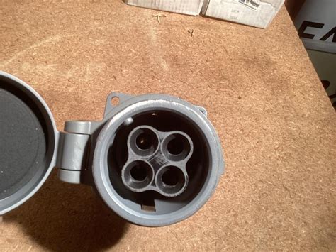 Wire Plug Panel Mount 100 Amp Pinplug Spring Door 4 Pole 3 Wire