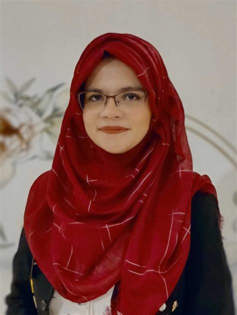 Savaira Khalid Medium