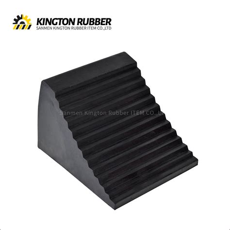 Excellent Quality Rubber Car Wedge Wheel Chock Block 240 200 160mm For