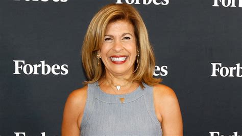 Hoda Kotb Reveals 1st Person To See Her Boobs After Mastectomy In New Book