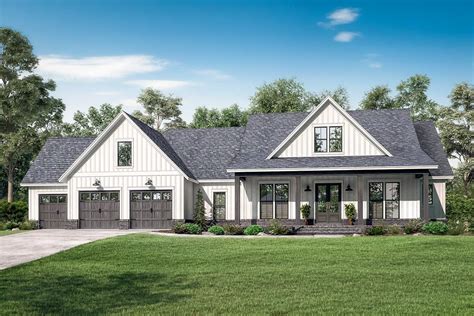 Single Story 4 Bedroom Modern Farmhouse With 3 Car Garage And Bonus