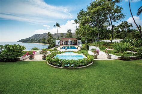Shangri La Hawaiis House Of Treasures Hawaii Business Magazine