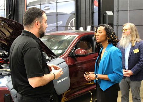 Dvids News Secretary Jocelyn Mallette Visits Fort Bragg For Key Discussions