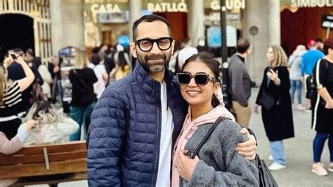 Nazriya Nazim Poses With Hubby Fahadh Faasil During Their Barcelona Vacation New Picture Wins