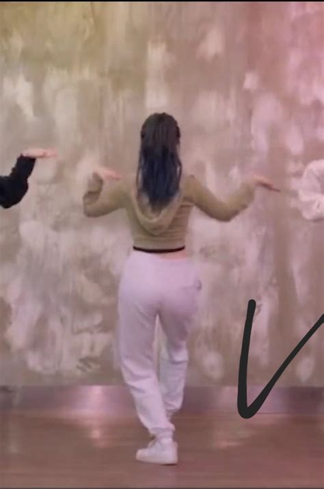 에스파 카리나 엉덩이 ㅓㅜㅑ  Mlbpark