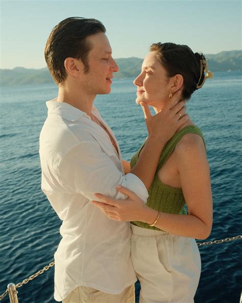 ‎אליאנה תדהר‎ ‎שתהיה לנו שנה של בריאות שמחה הכרת הטוב ואהבה🤍 Pics By Lorenpeled‎ Instagram