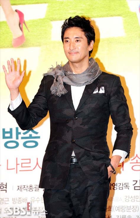 E포토 신현준 아줌마 연기 변신 기대하세요