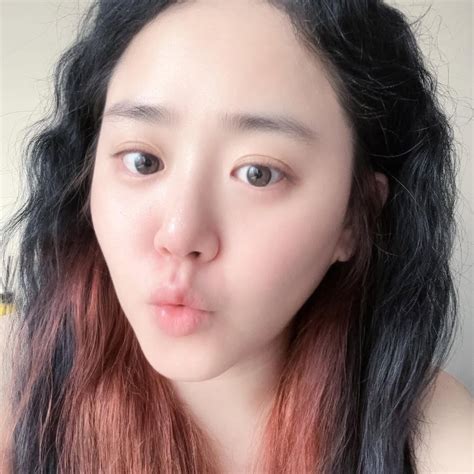 Moon Geun Young Plaatst Eerste Selfie In Zeven Maanden Na Herstel Van Zeldzame Ziekte Kpop
