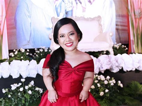 Jo Berry Hailed As Most Promising Female Star For Tv At Box Office Award Gma Entertainment