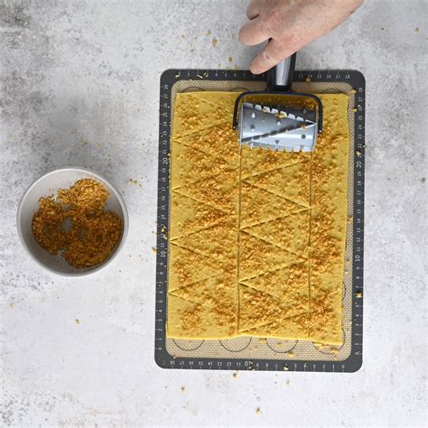 Cracker Roller Pastry Roller Dough Cutter