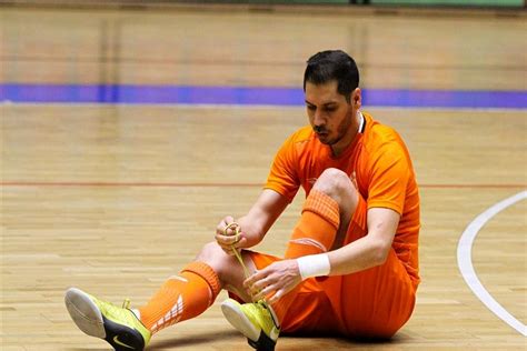 جنگ لفظی در خصوص الکلاسیکوی فوتسال تمام نشده است؛ سرمربی گیتی پسند، فحاشی ناموسی به بازیکنان مس