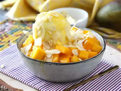 Mango Bingsu The Delicious Korean Dessert With Mango That Triumphs