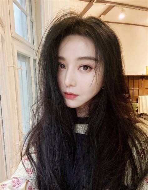 范冰冰晒自拍美照与猫猫合影 乌发及腰温婉大气 搜狐大视野 搜狐新闻