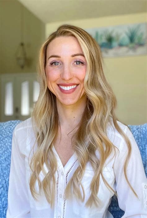 Licensed Therapist Alison Dickson