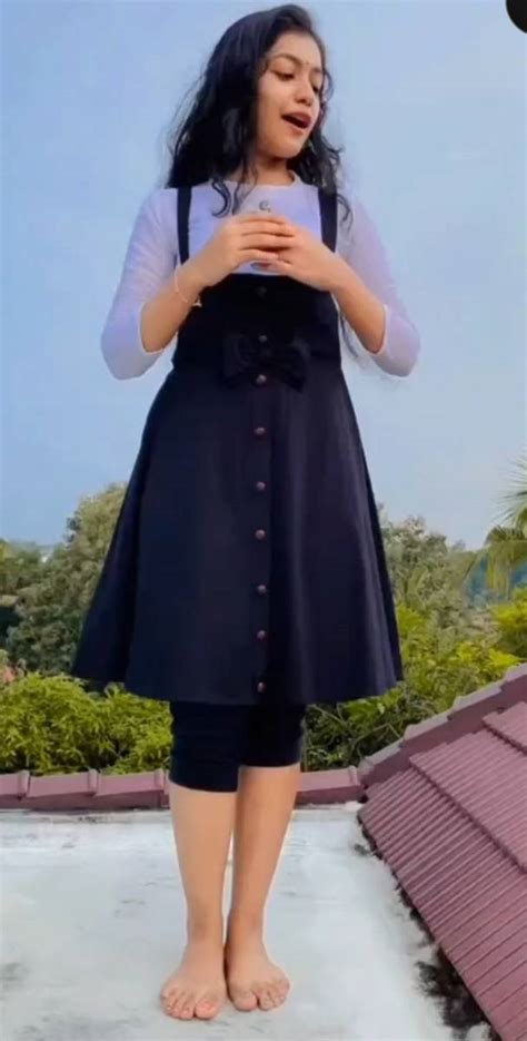 Devi Nanda Feet 6 Photos