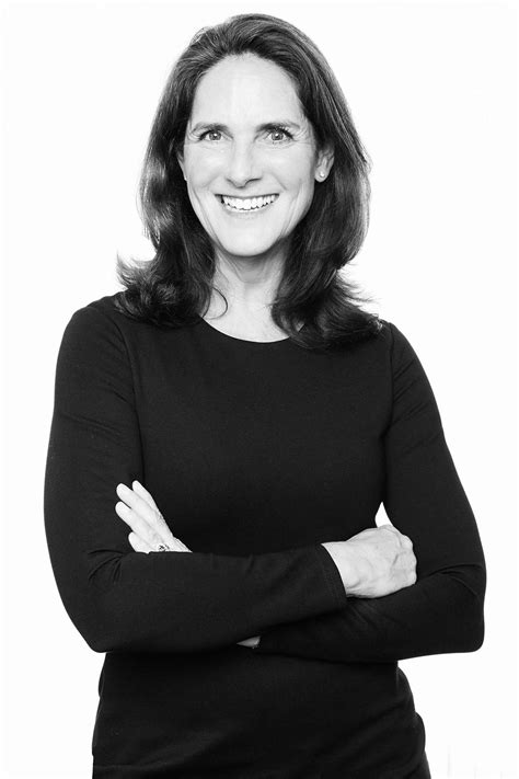 Photographer Genevieve De Manio Shares Her Tips For Stunning Wedding Photos Exclusive