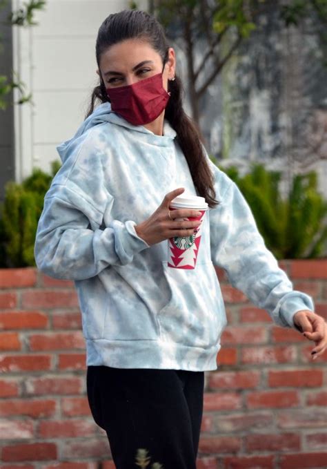 Mila Kunis At Starbucks In Beverly Hills 11292022 • Celebmafia