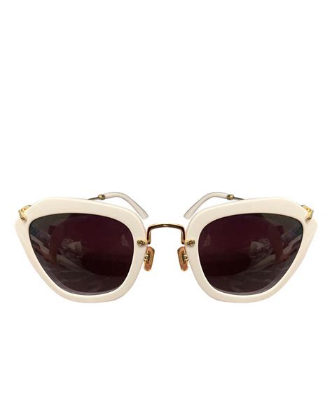 Miu Miu Белые пластиковые солнцезащитные очки для женщин купить в интернет магазине с доставкой