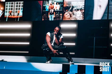 Jls Command The Arena Stage At The O2 Rockshot Magazine