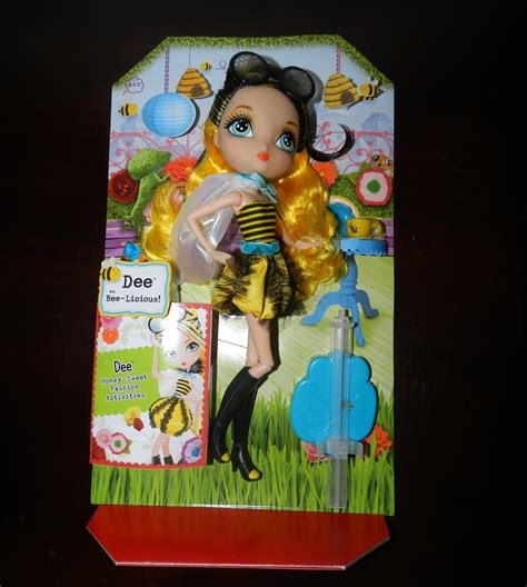 Toy Town Adventures La Dee Da Garden Tea Party Dee Doll Review