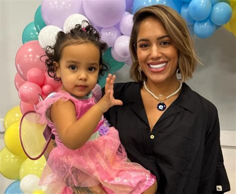 Love Islands Malin Andersson Candidly Reveals Her Struggle With Co