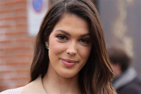Iris Mittenaere A Trouvé La Manucure Parfaite Pour Des Mains Ultra