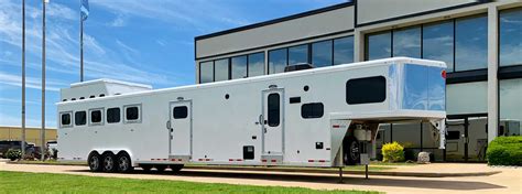 Sundowner Trailer Corporation Living Quarters 8 Gooseneck
